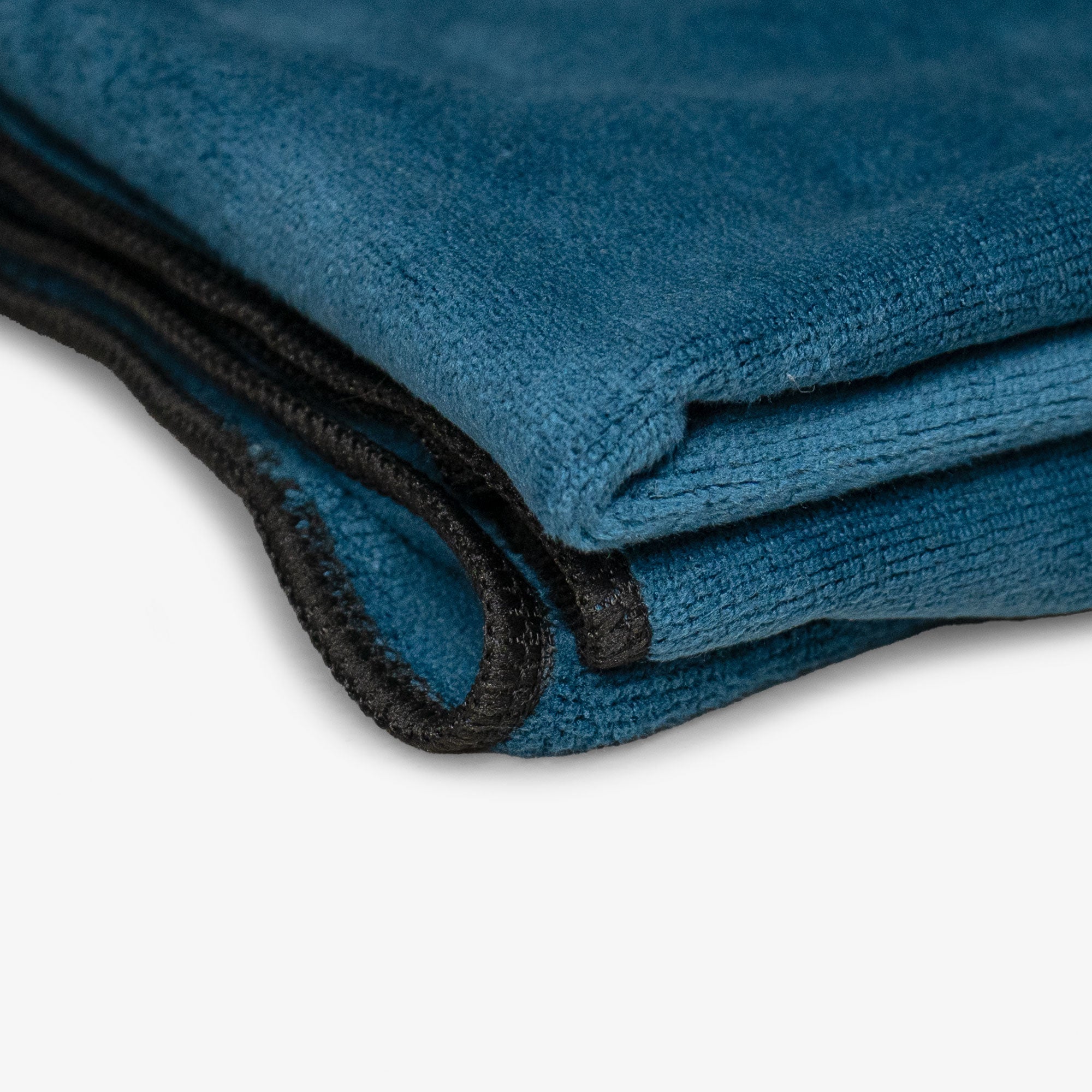 MICROFIBRE ACTION TOWEL LARGE – Aviiana