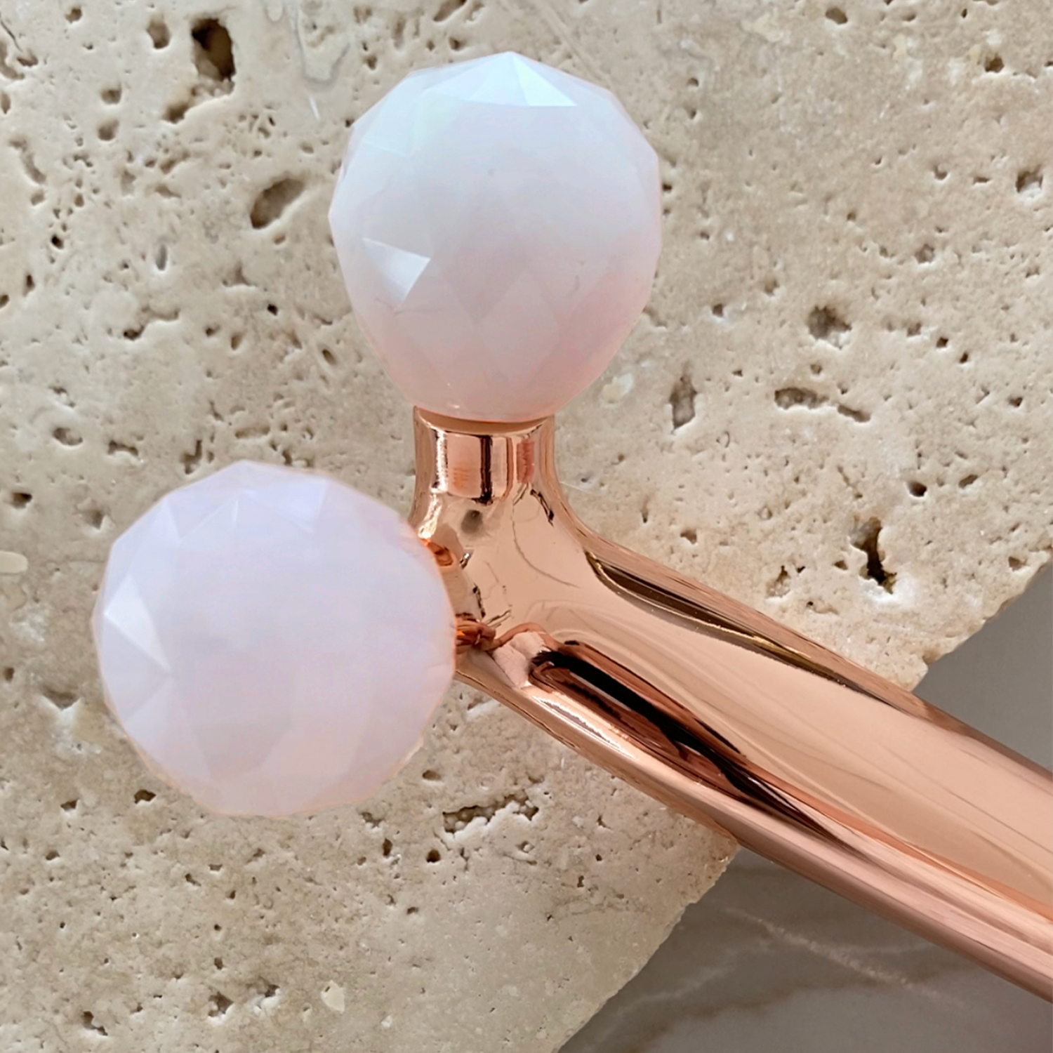 Lift and Define 3D Facial Roller – Aviiana