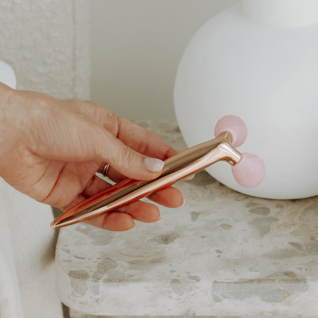 Lift and Define 3D Facial Roller – Aviiana